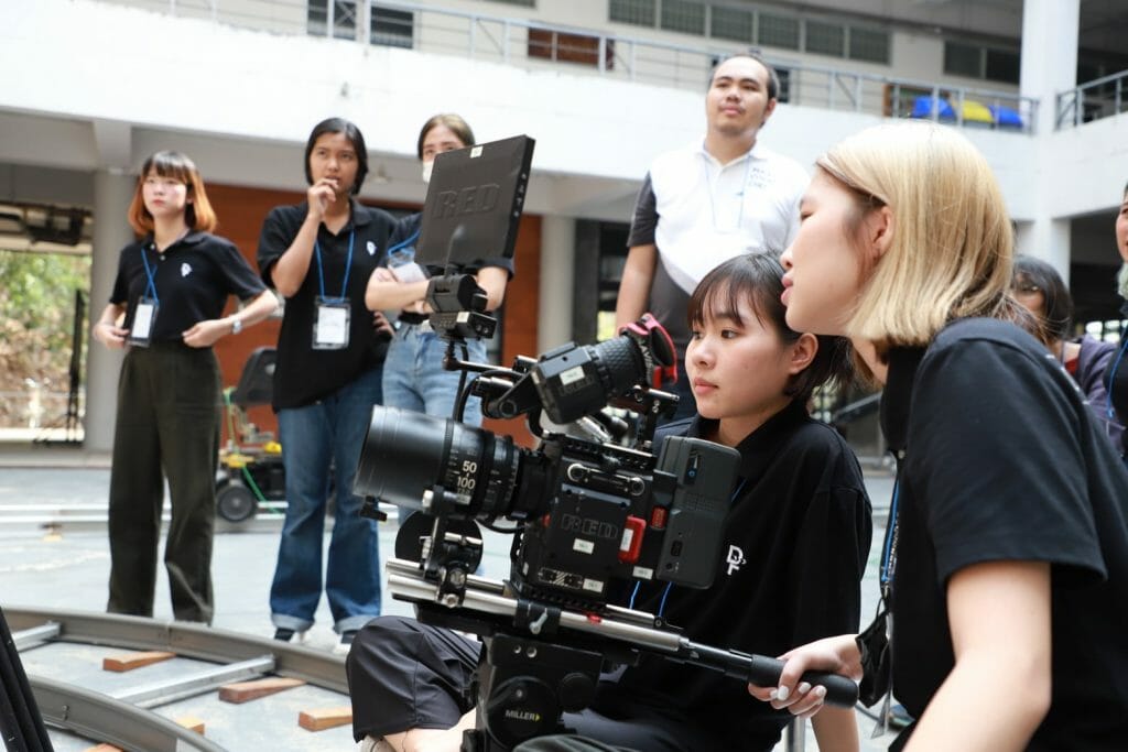 ปริญญาตรี - คณะการสื่อสารมวลชน มหาวิทยาลัยเชียงใหม่