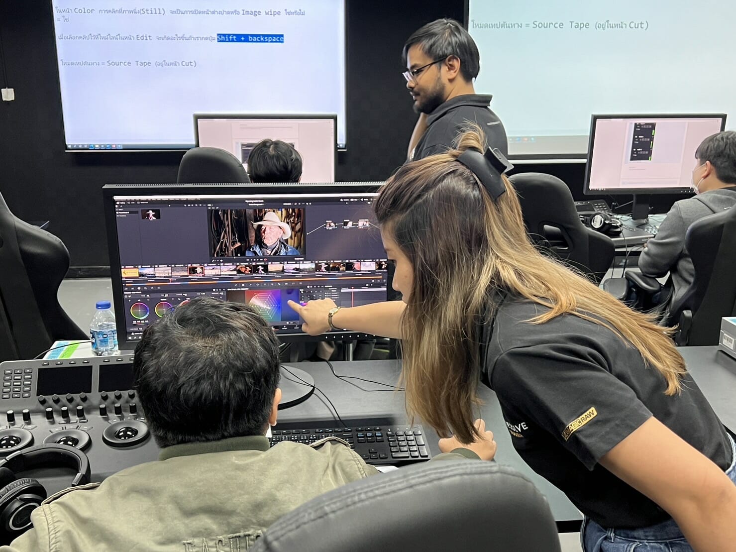 ภาพกิจกรรมอบรมเชิงปฏิบัติการ Introduction to Davinci Resolve 18 รุ่นที่ ...